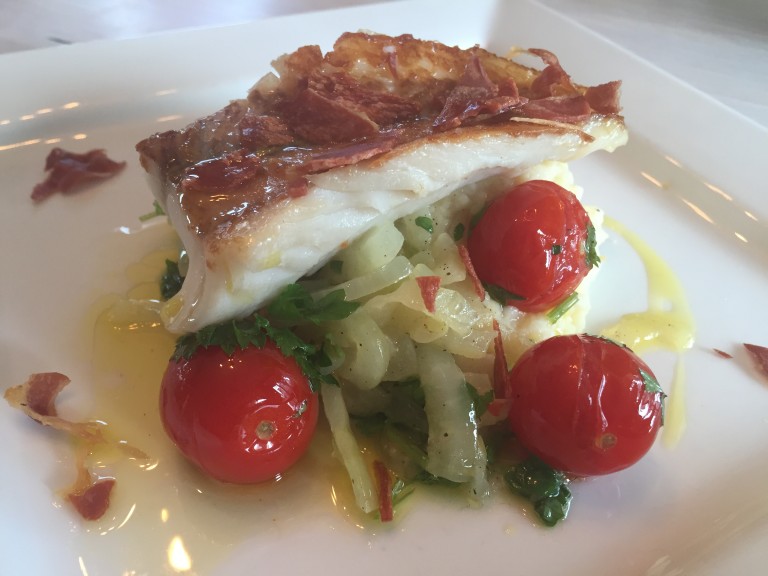 Smørstekt Isgalt med Rotmos og Persille- og Løksalat | MariannMat